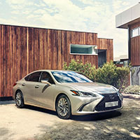 Lexus ES 300h | Sedan | Lexus Brazil
